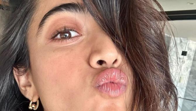 Top 5 Cutest Poses of Rashmika Mandanna