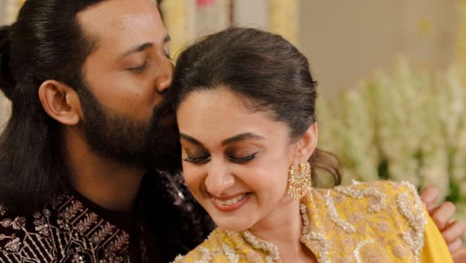 Arjun Sarjas daughter Aishwarya Arjun and Umapathy Ramaiahs Wedding Photo