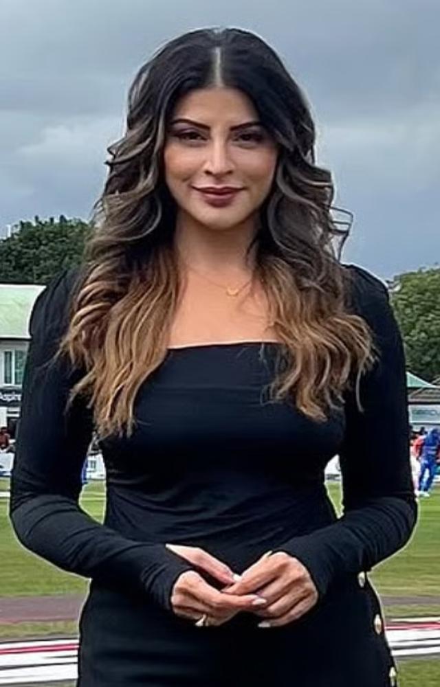 Kingfisher Calendar 2006 Karishma Kotak