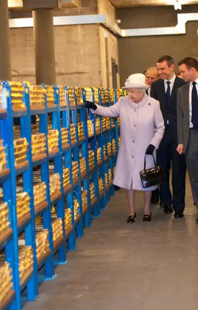 London’s Secret Gold Vault Revealed